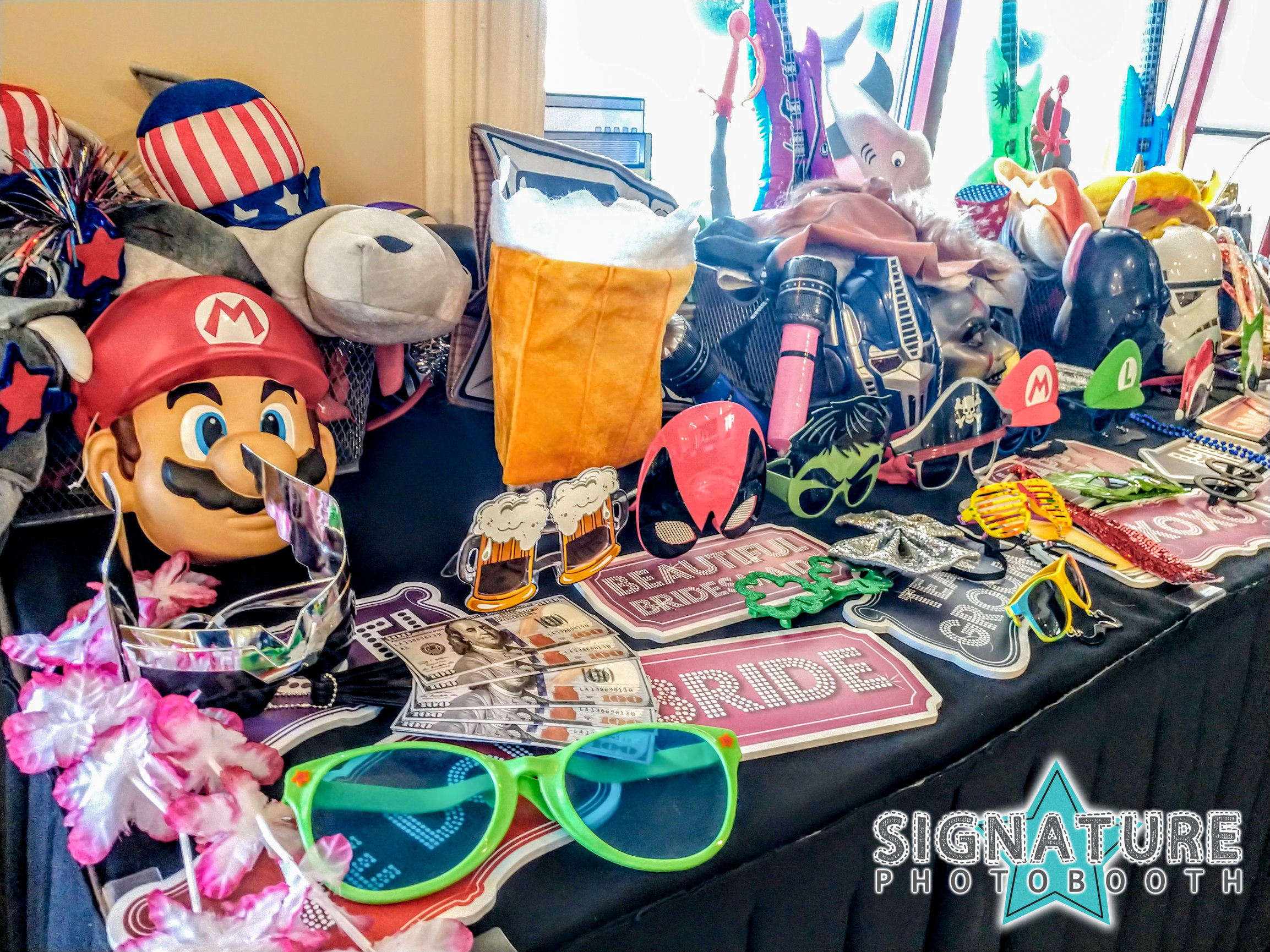 10 Reasons To Hire Signature Photo Booth For Your Wedding - Signature ...