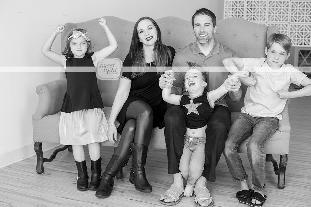 Lipstick Kisses { Family Studio Portraits in Minneapolis } - {Sweet ...