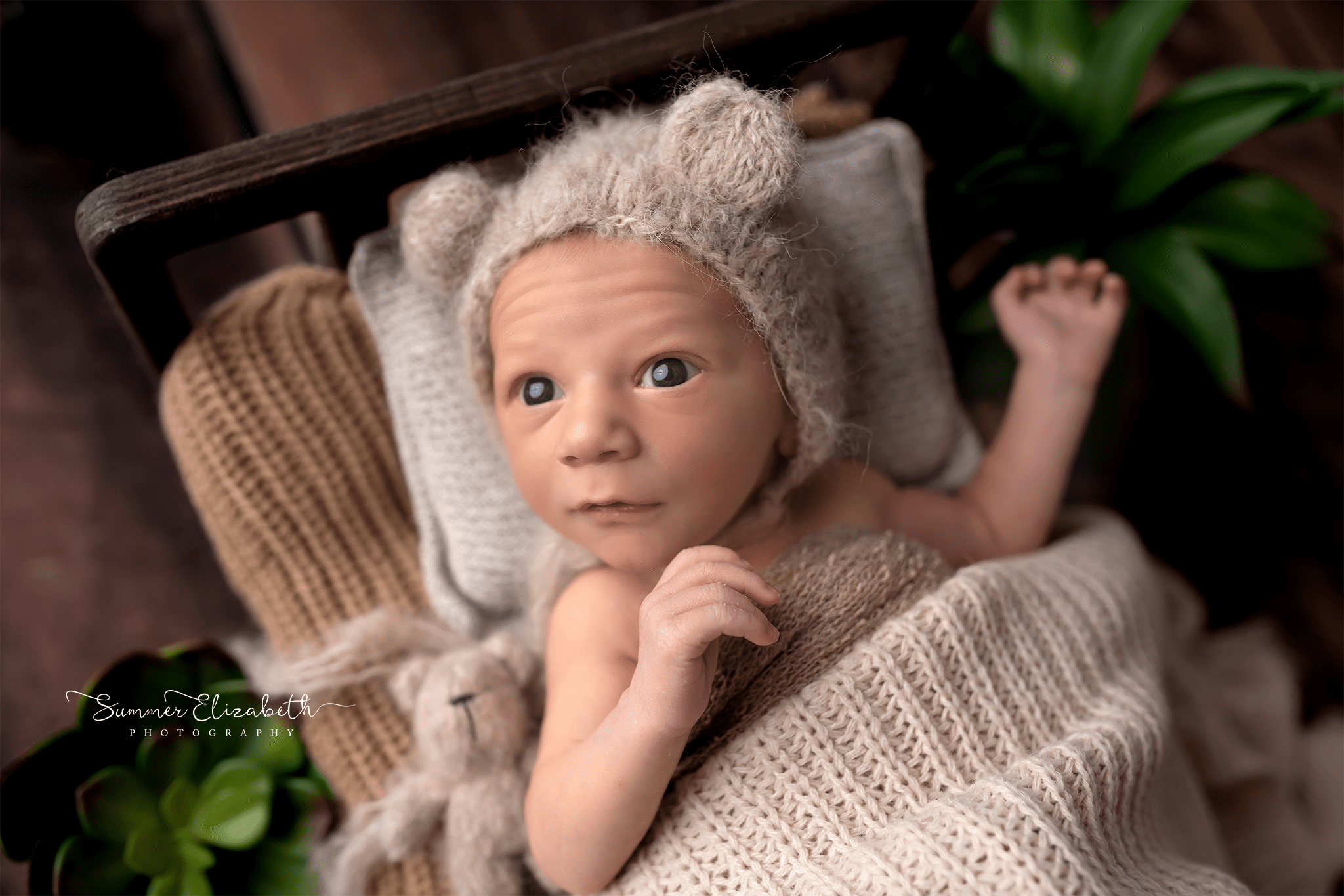 NEWBORN PHOTOGRAPHY SESSION – ASLEEP OR AWAKE! - Summer Elizabeth ...