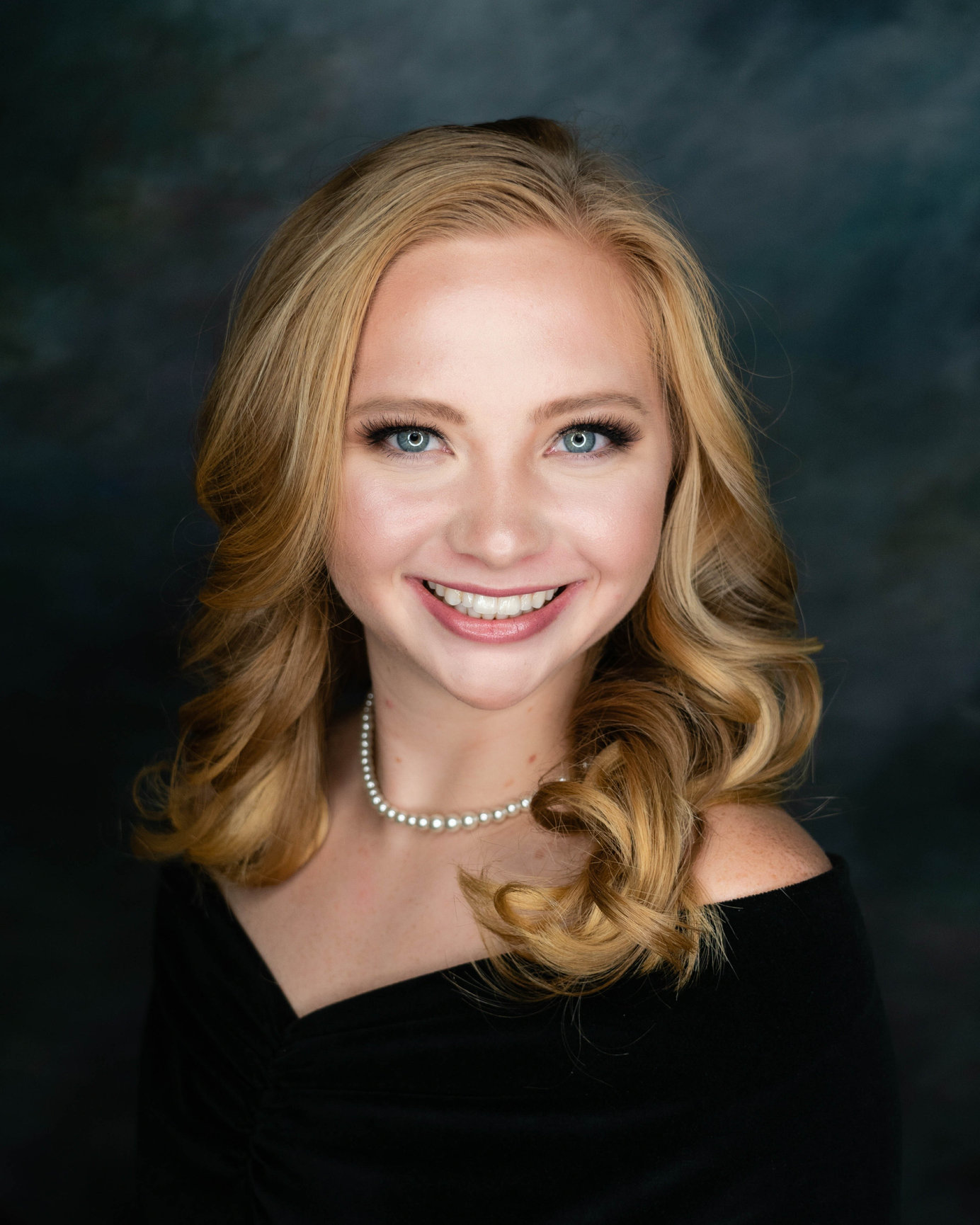 2020 Senior Spotlight - Emily Butler - Master Photographer, Scott Butler