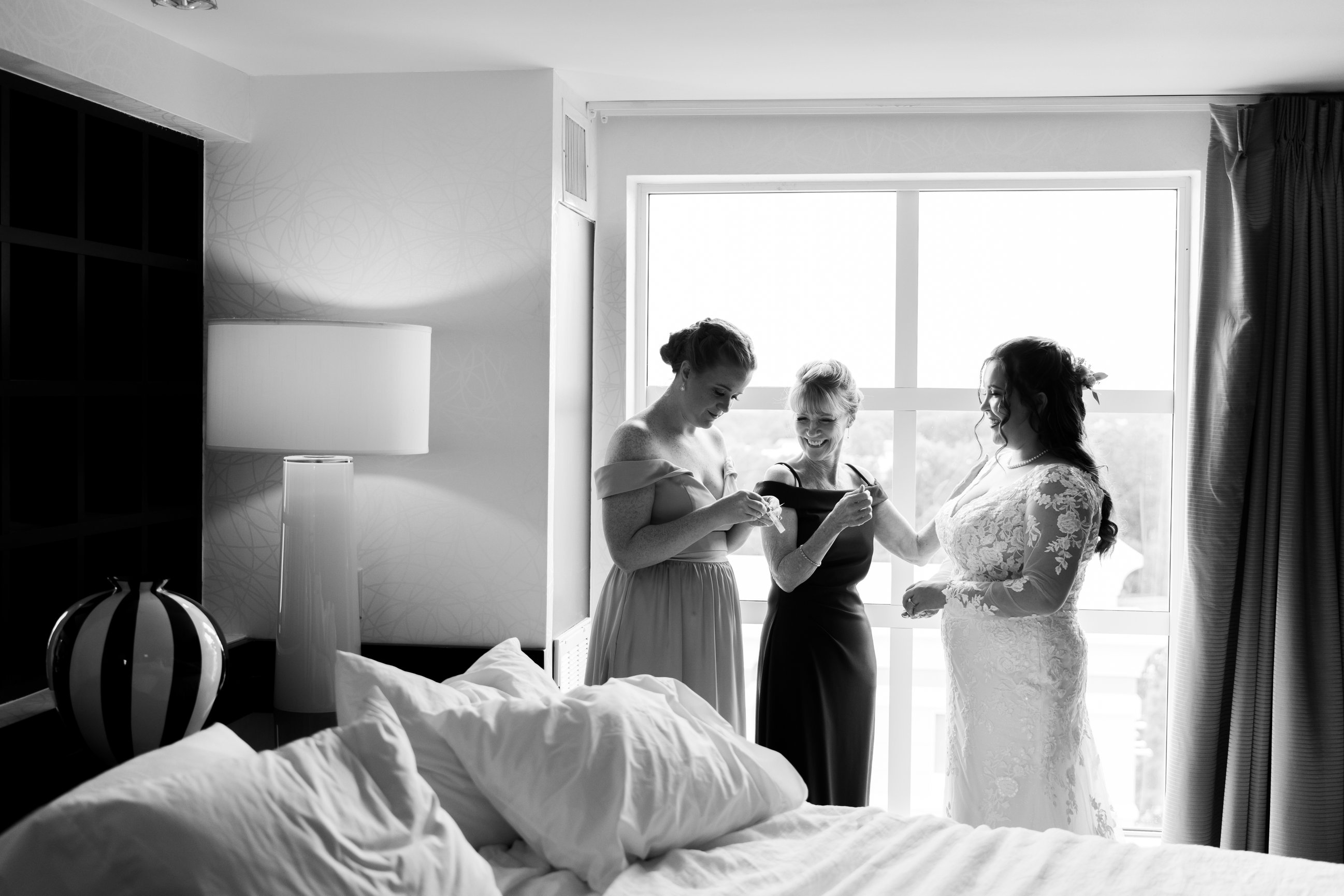 Angus Barn Pavilion Wedding Photos by Michelle Gunton Photography