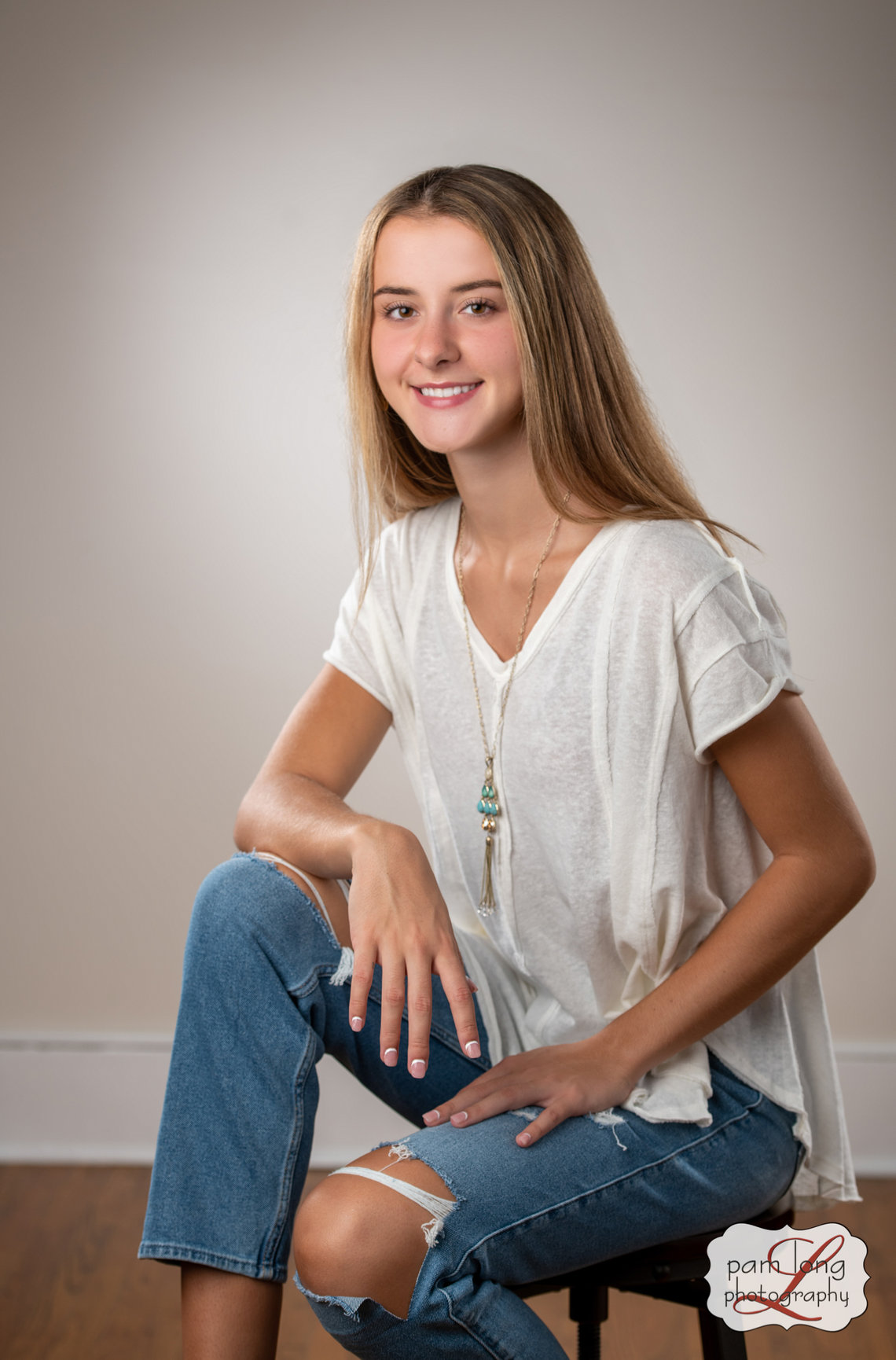 Peyton's senior portraits Class of 2022 - Pam Long Photography
