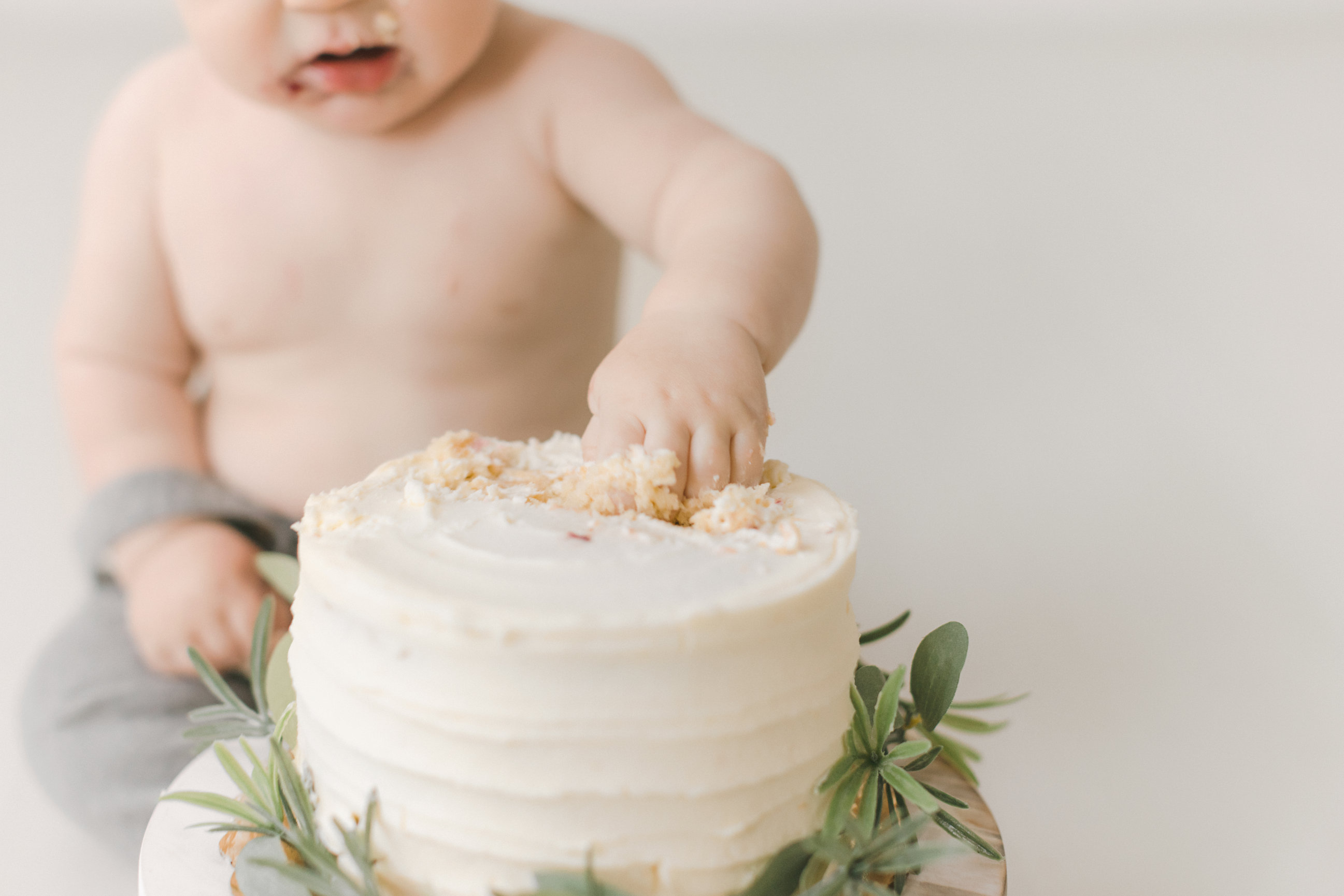 How to Make a Simple Vanilla Smash Cake for your Baby