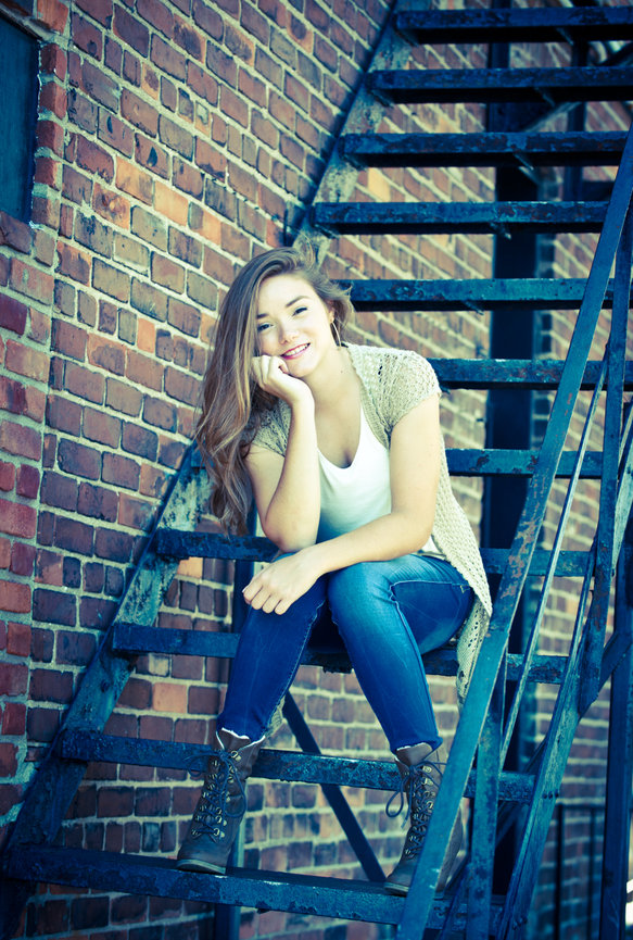 Senior Photo Sessions- When you want something fresh & artistic. - MG ...
