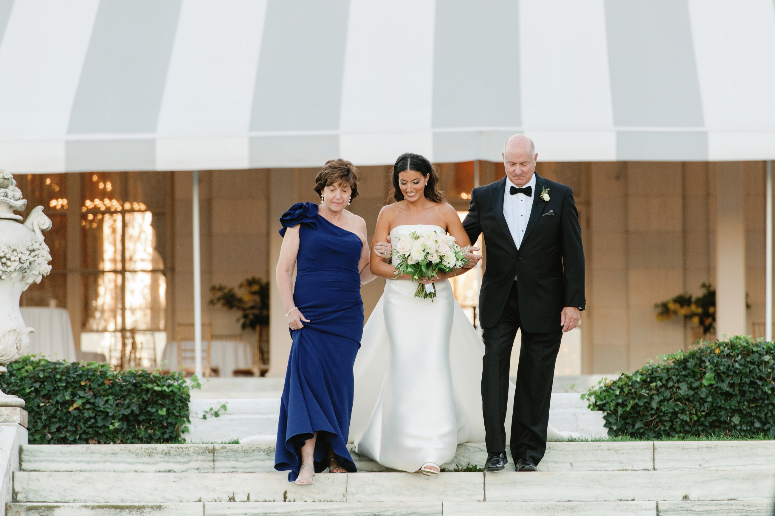 Kelsey + Collin / Rosecliff Mansion - Ludwig Photography