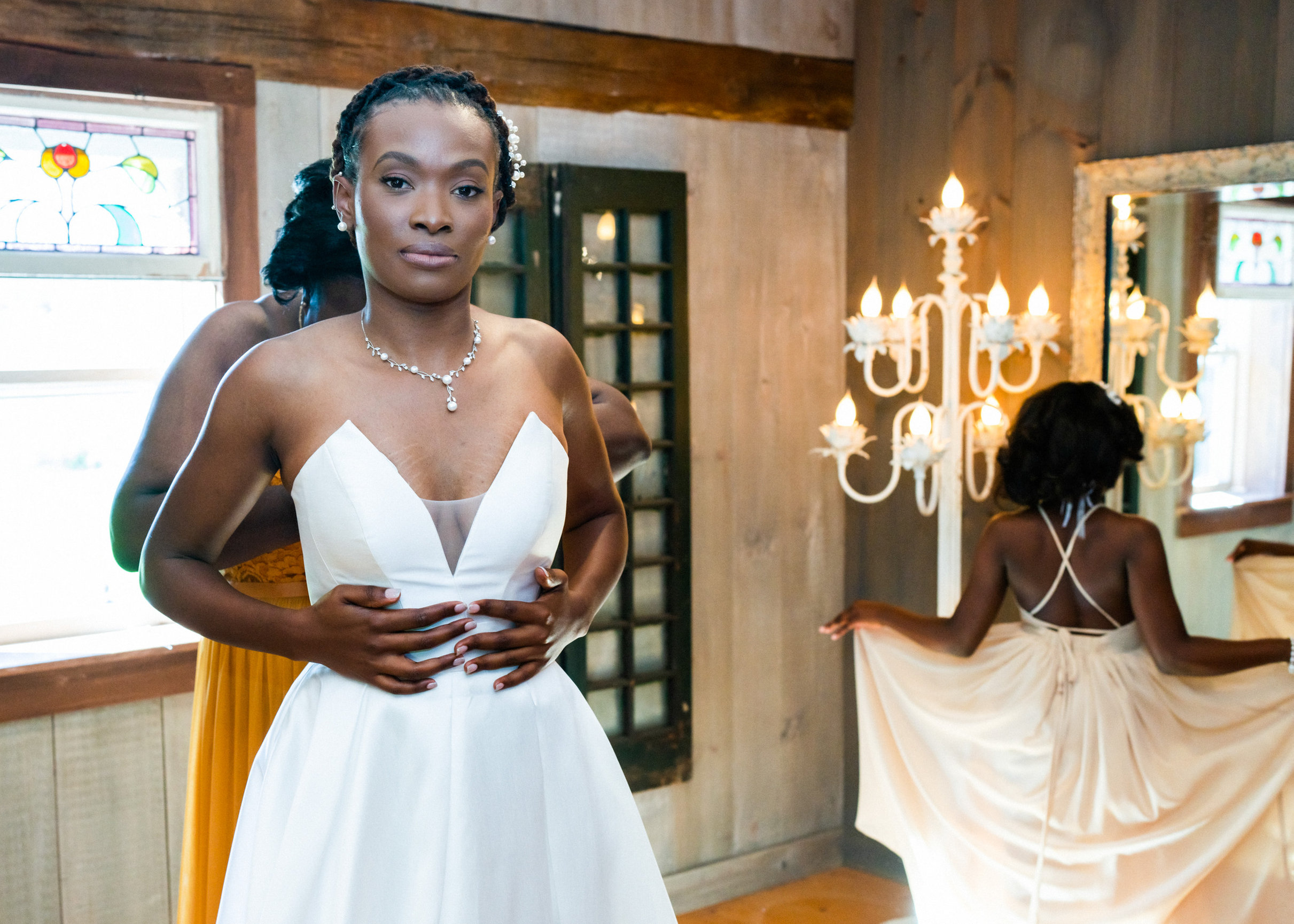 Quintessential Vermont Wedding at The Old Gray Barn - Sally Carpenter ...