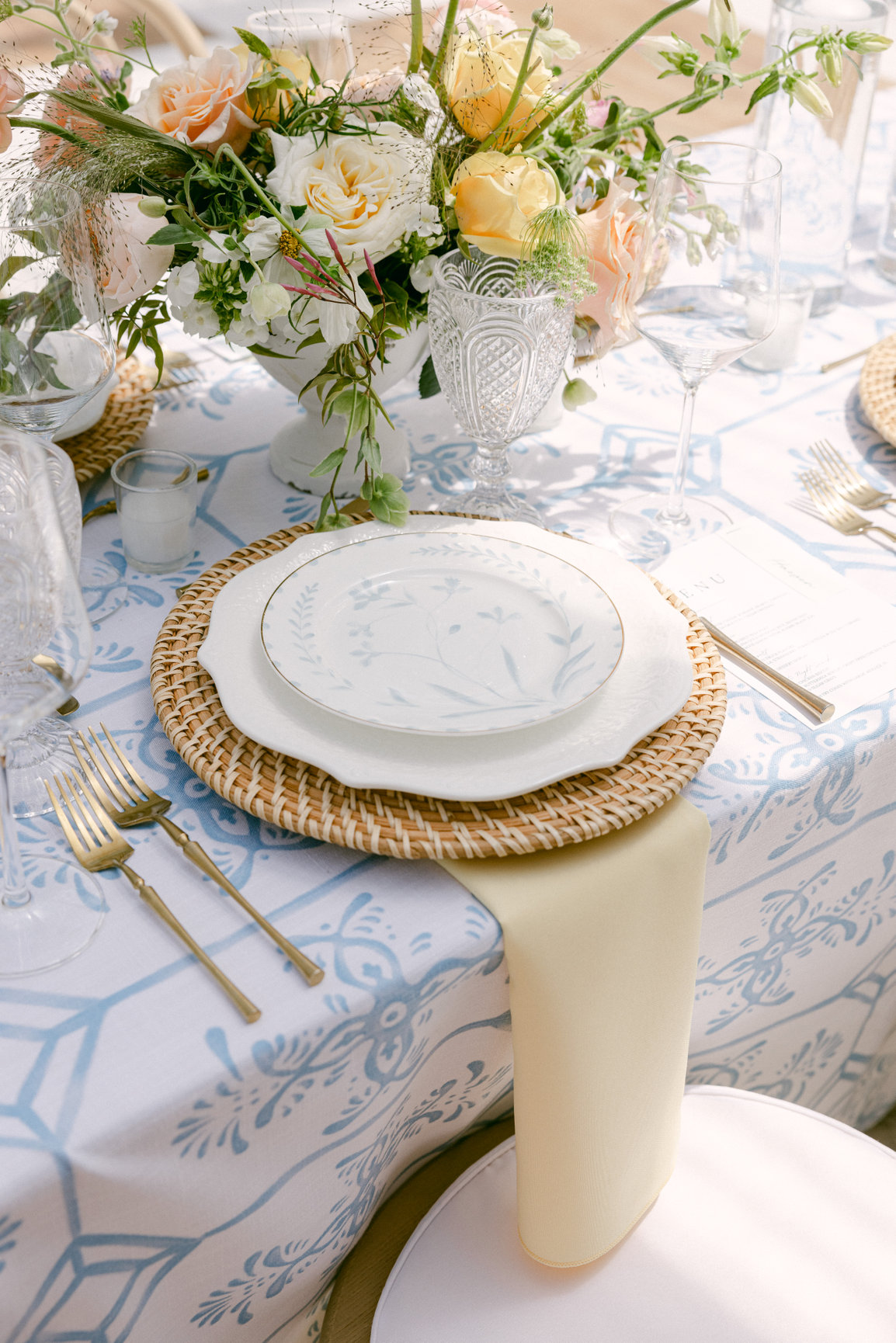 Old Wide Awake Summer Wedding - Ava Moore Photography