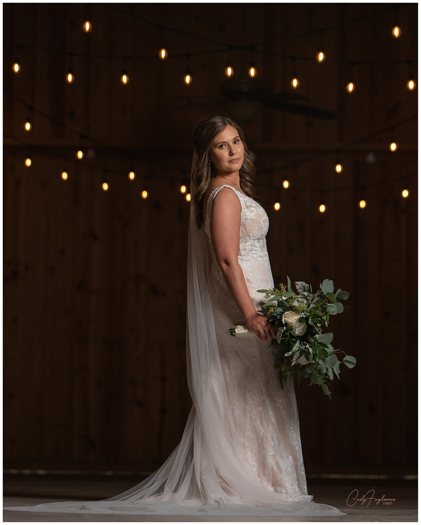 RACHEL BYRD SHOLAR // THE POWELL HOME & BARN BRIDAL SESSION // WARSAW ...